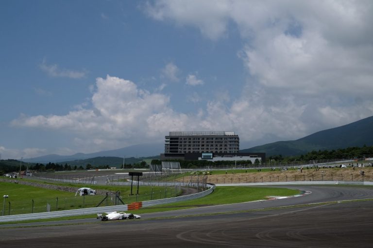 「第1回瑶子女王杯(Princess Yohko Cup )FP.1は牧野任祐がトップタイム｜SUPER FORMULA 公式WEBサイト